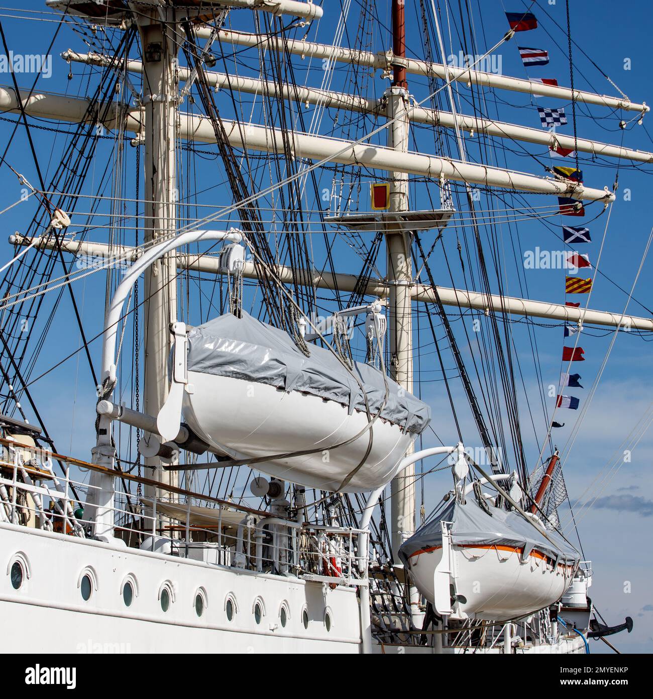Sailing ship rigging, masts and cables Stock Photo - Alamy