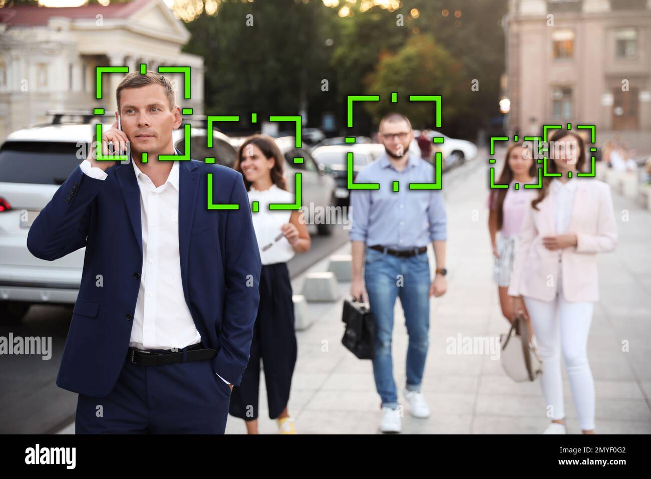 Identifying people crowd hi-res stock photography and images - Alamy