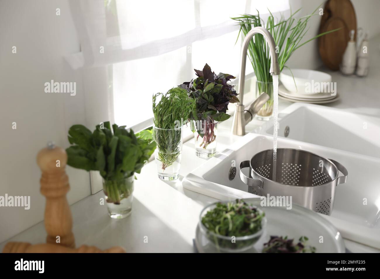 Spring kitchen glasses hi-res stock photography and images - Alamy