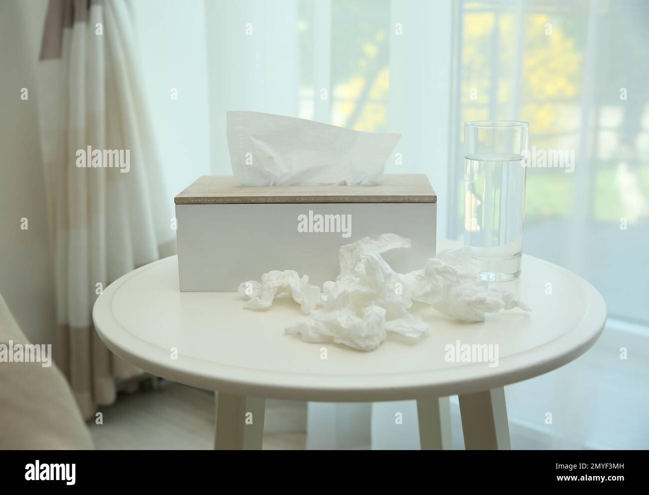 Water paper towel hi-res stock photography and images - Alamy