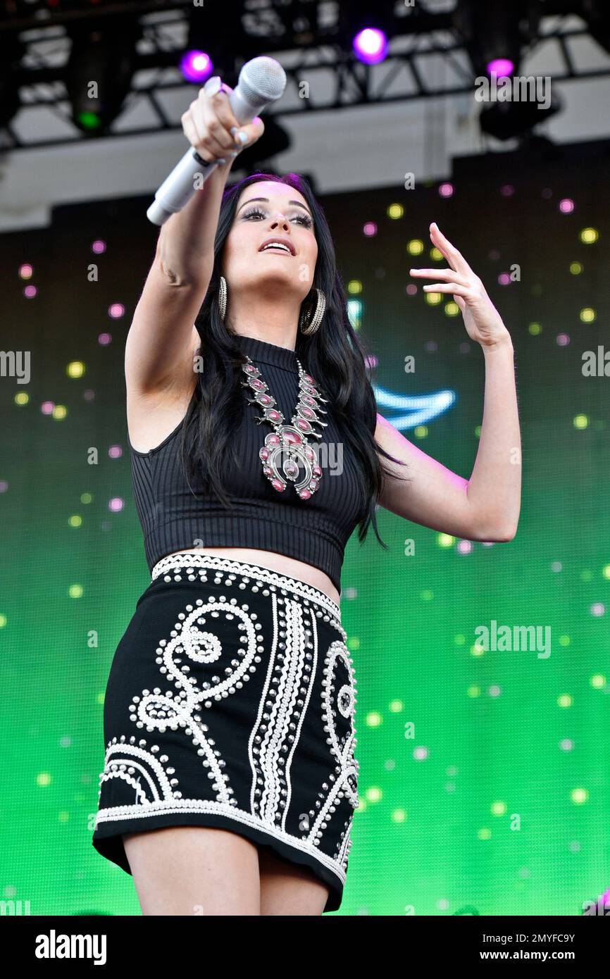 Kacey Musgraves performs at LakeShake at FirstMerit Bank Pavilion on ...