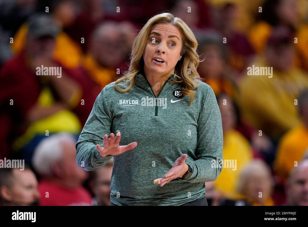 Baylor head coach Nicki Collen directs her team during the first half ...