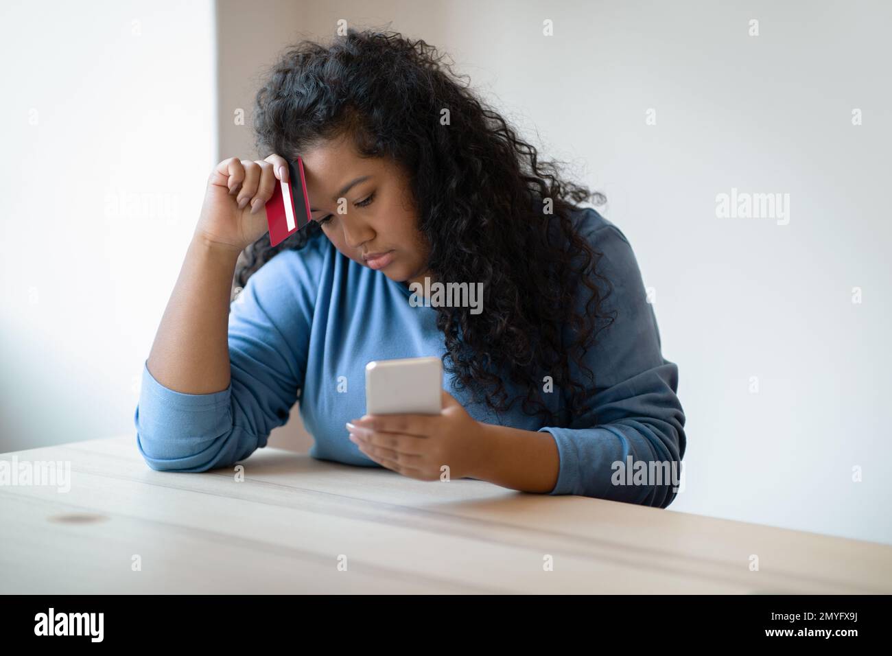Unhappy banking customer hi-res stock photography and images - Alamy