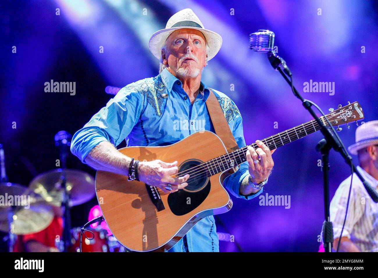 Les Taylor from Exile performs at the CMA Music Festival at Nissan ...