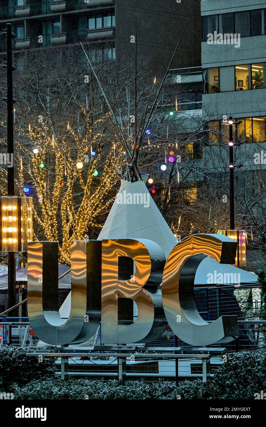 Robson square campus hi-res stock photography and images - Alamy