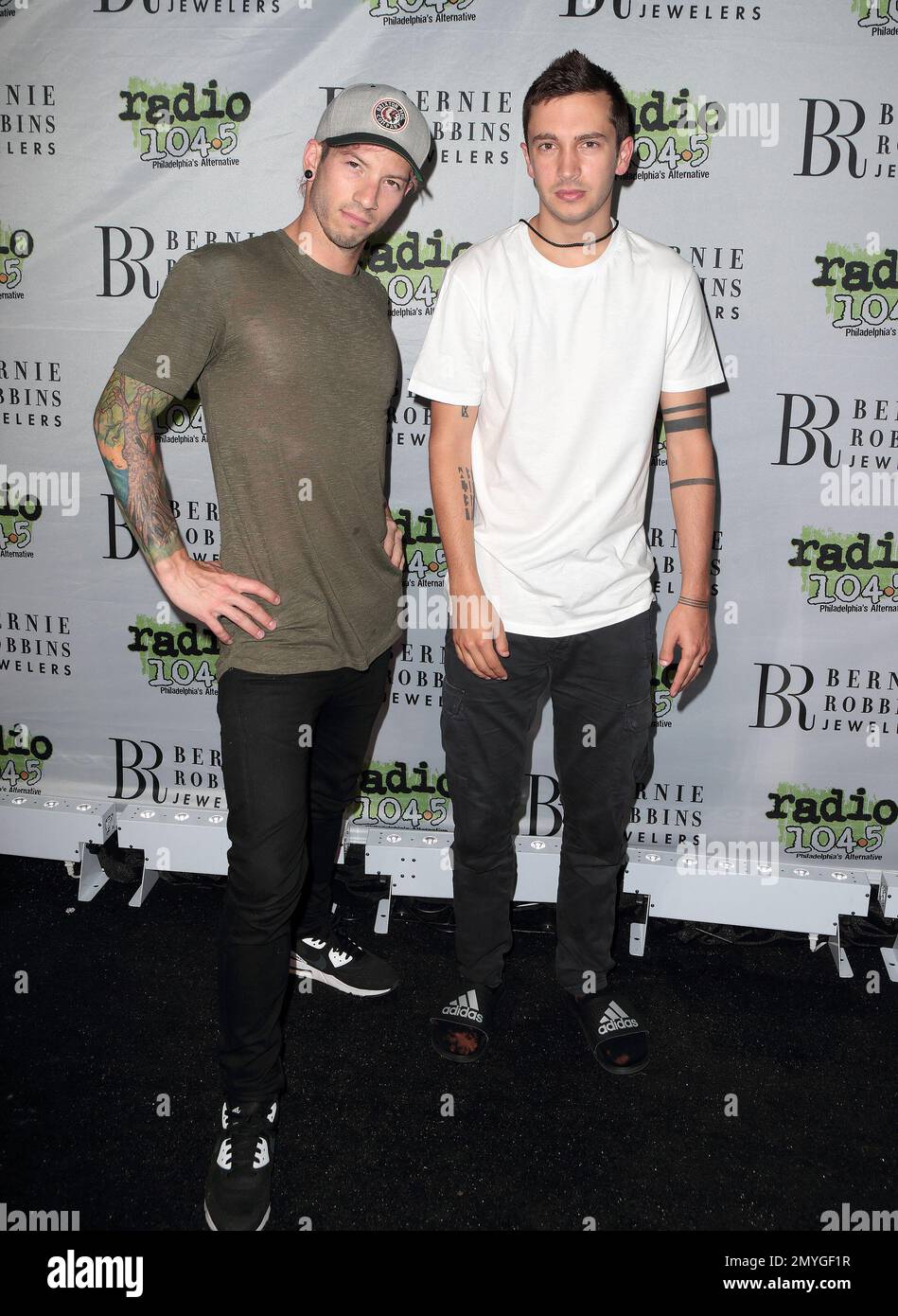 Josh Dun, left, and Tyler Joseph of the band Twenty One Pilots pose for ...