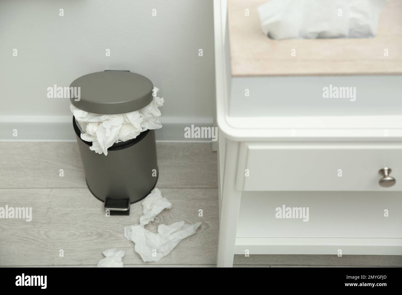 Tissue trash can hi-res stock photography and images - Alamy