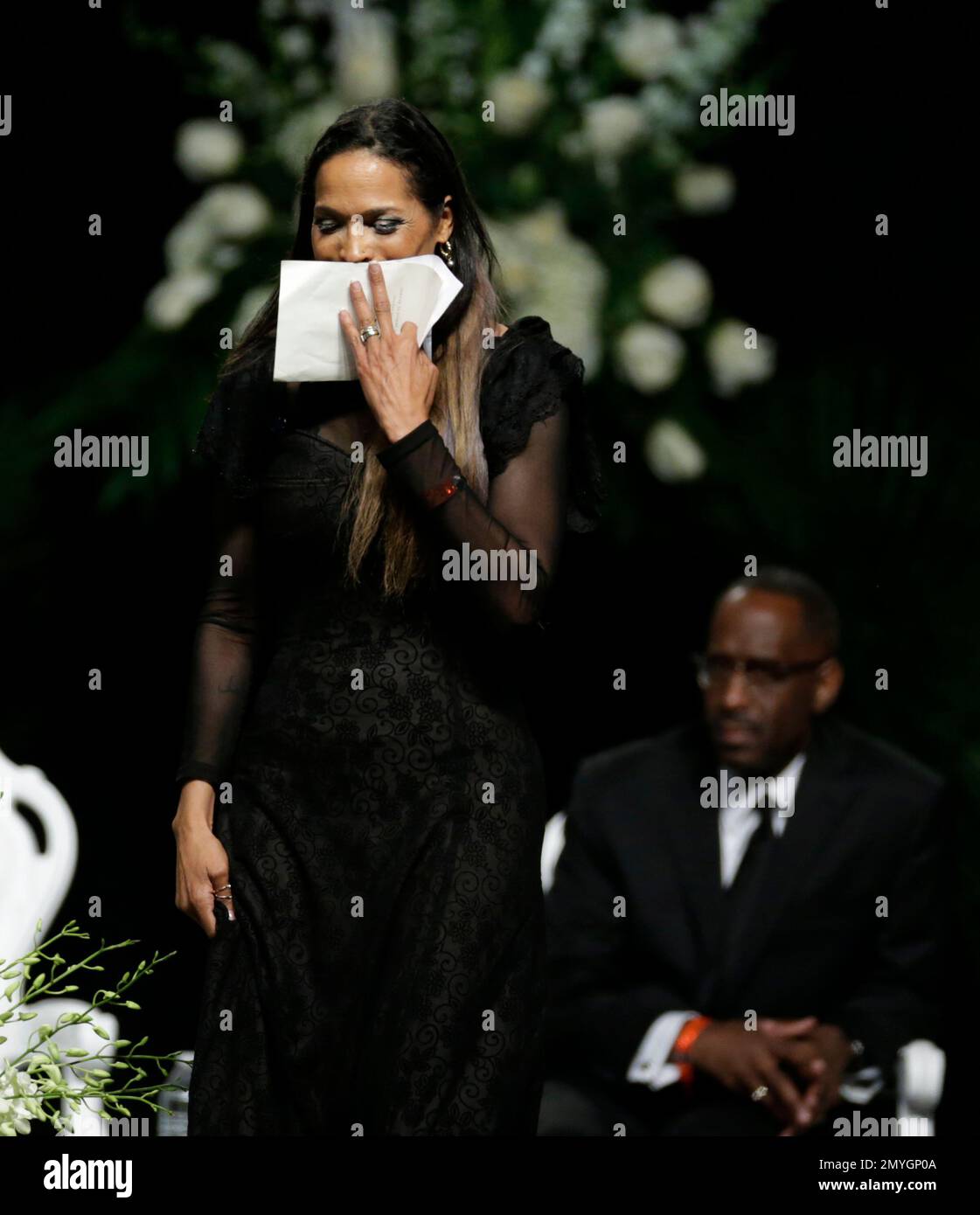 Muhammad Ali's daughter Rasheda Ali-Walsh walks off the stage after ...