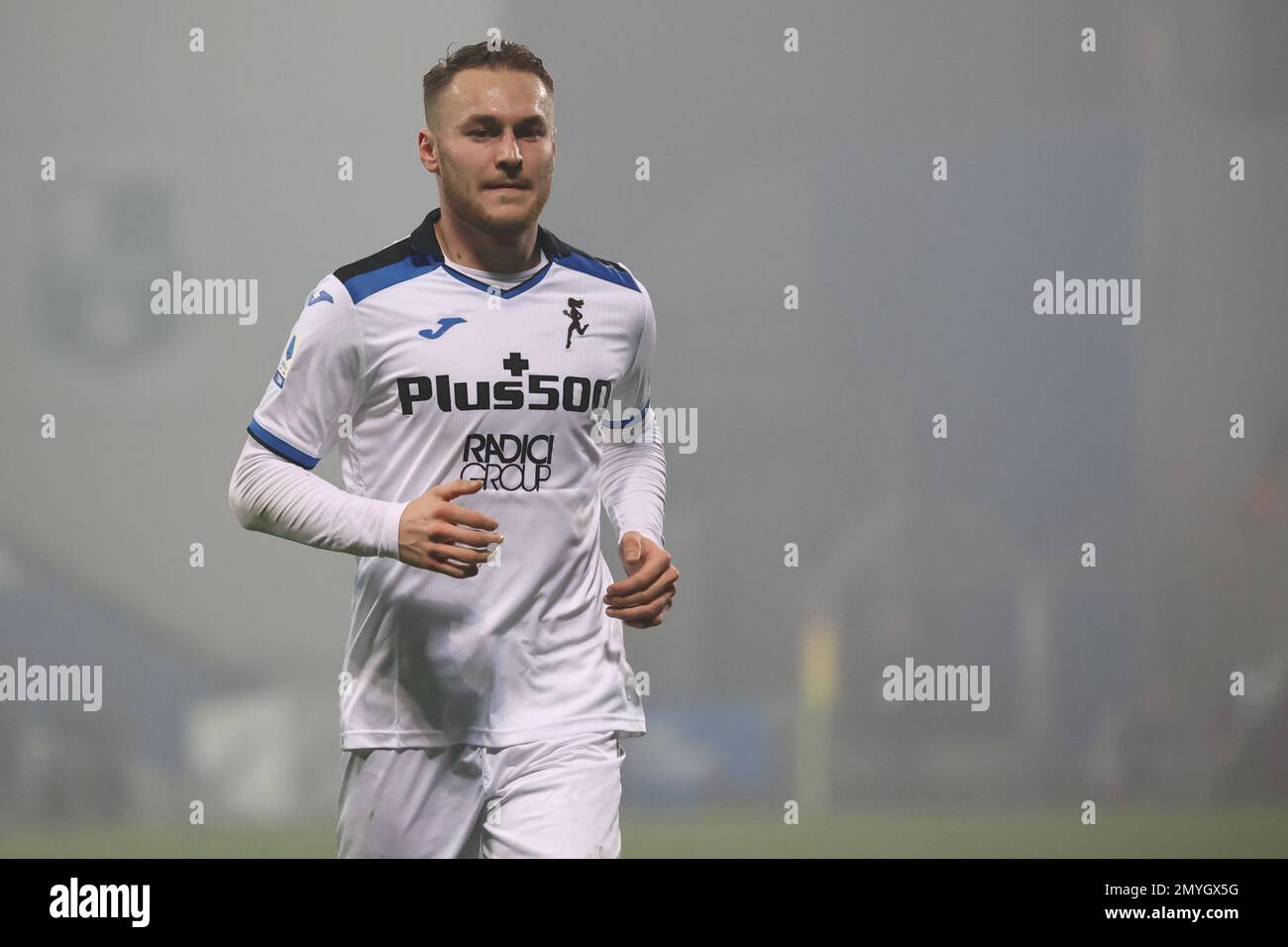 Teun Koopmeiners of Atalanta Bergamasca Calcio looks on during the ...
