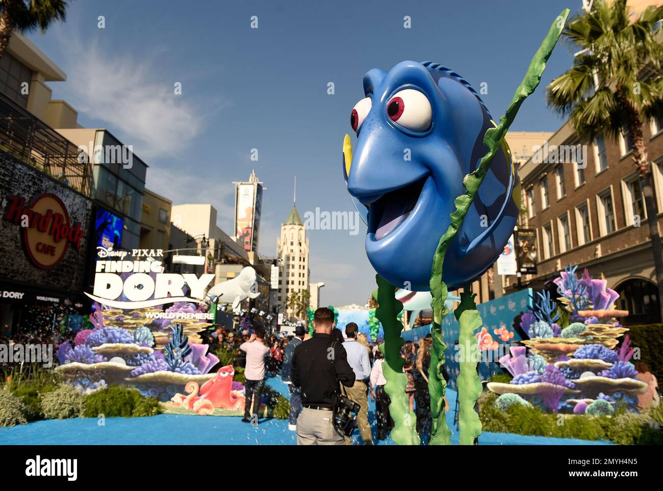 A giant replica of the animated character Dory appears at the premiere ...