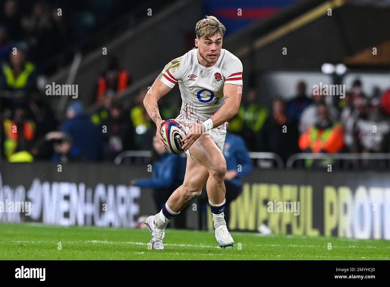 Ollie Hassell-Collins of England makes a break during the 2023 Guinness ...