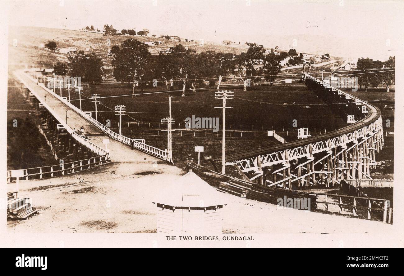 Two bridges hi-res stock photography and images - Alamy