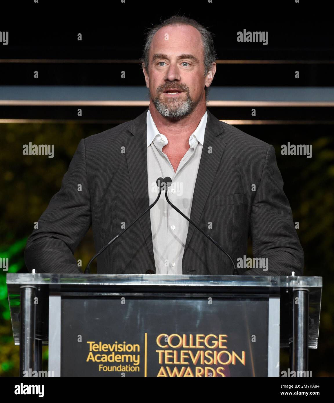 Chris Meloni presents the newscast award at the 37th College Television ...