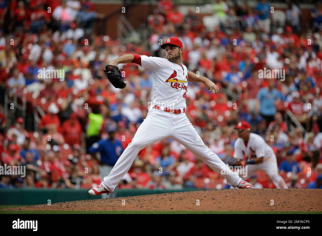 St. Louis Cardinals relief pitcher Kevin Siegrist throws during the ...