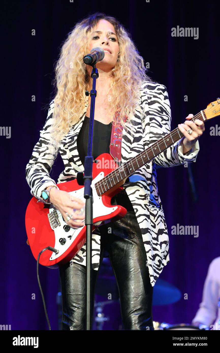Artist Shelly Colvin performs at the Dylan Fest at Ryman Auditorium on ...