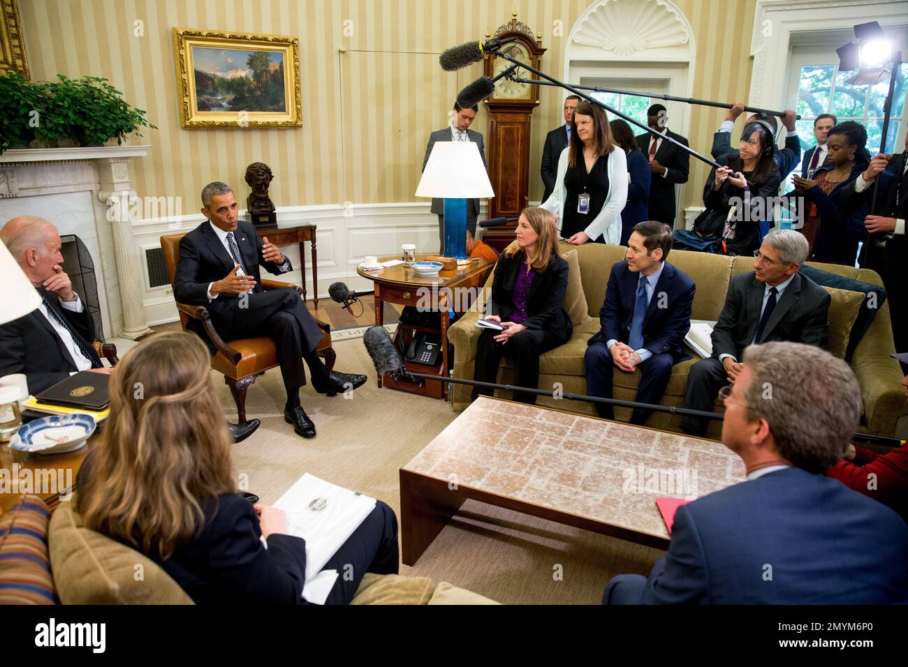 President Barack Obama, accompanied by Vice President Joe Biden, left ...