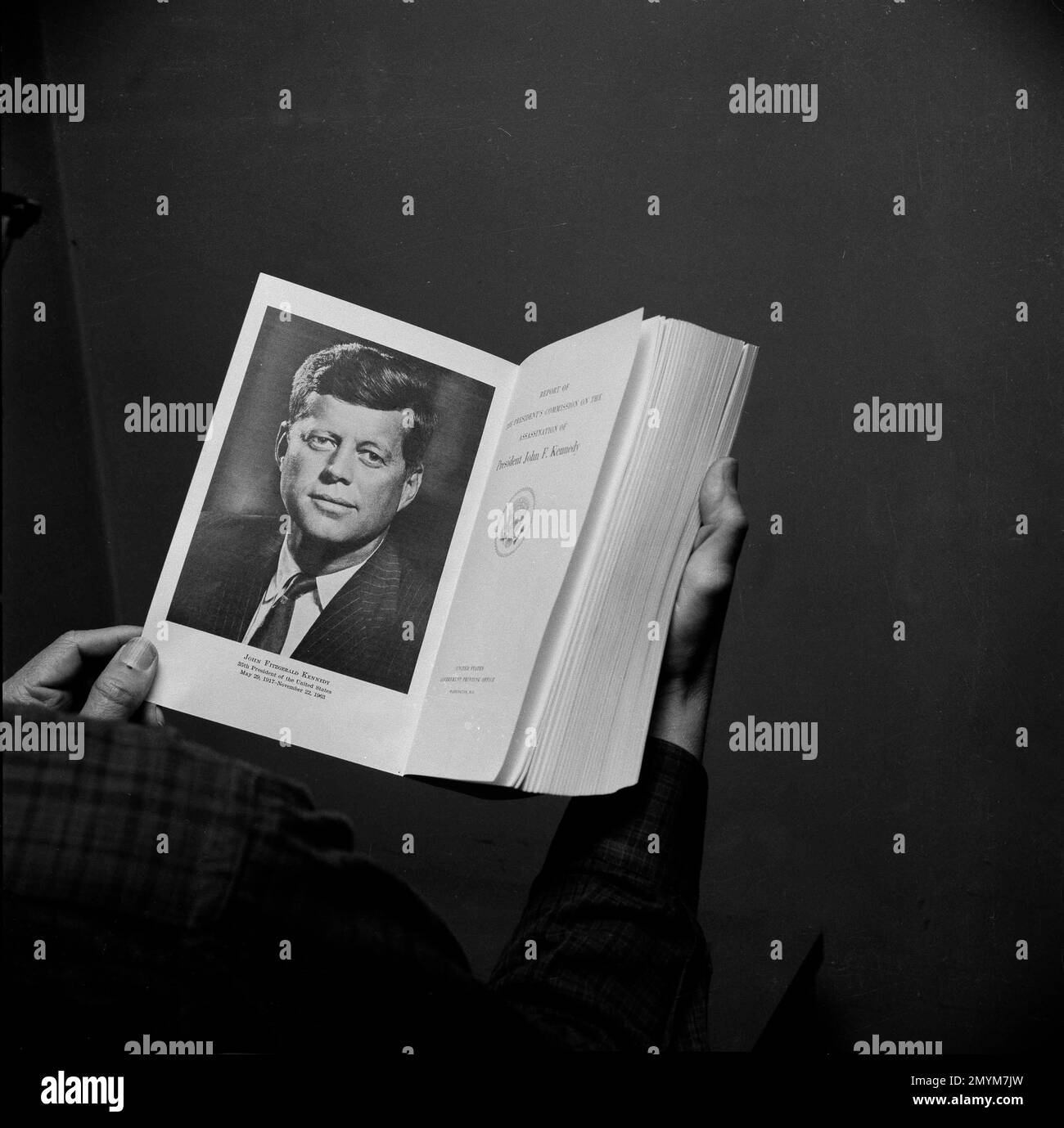 This is the inside cover of the Warren Commission report dealing with ...