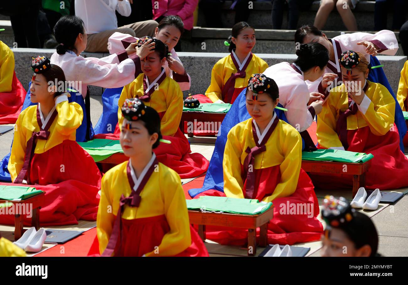 Women wearing South Korea traditional dresses, attend at the 44th ...