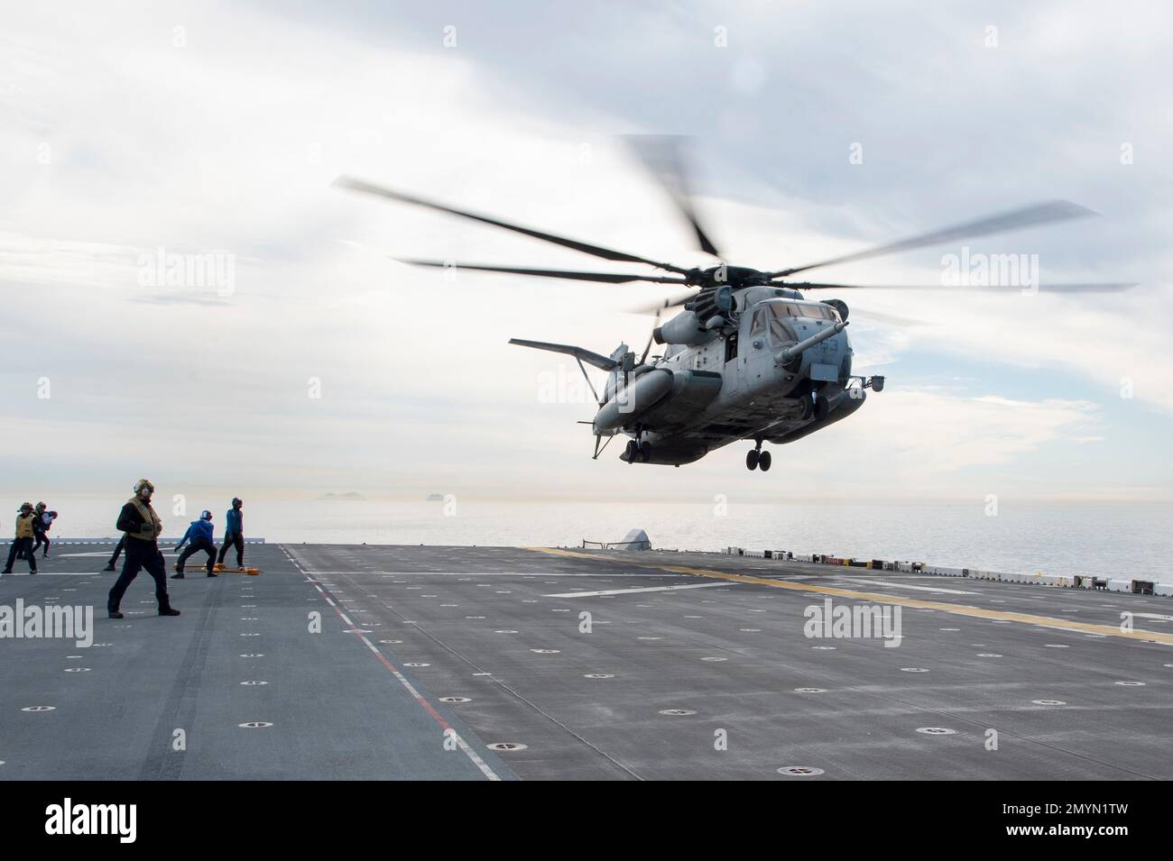 Marine heavy helicopter squadron hmh 466 hi-res stock photography and ...