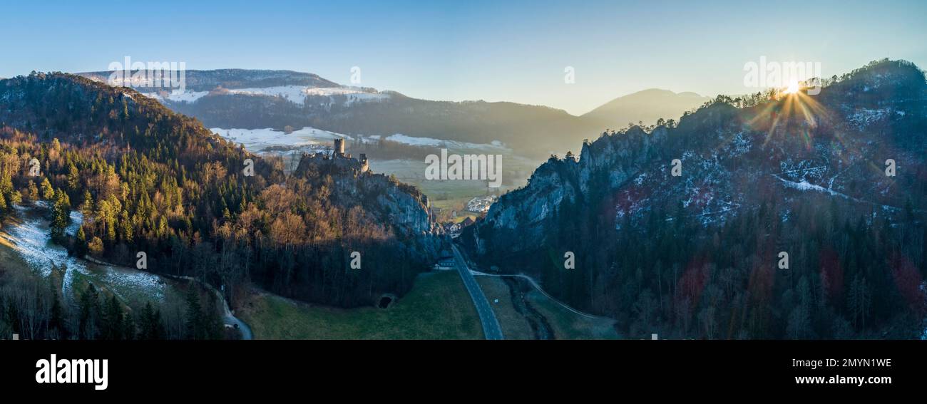 Sunset at the ruins of Neu Falkenstein Castle, Balsthal, Solothurn ...