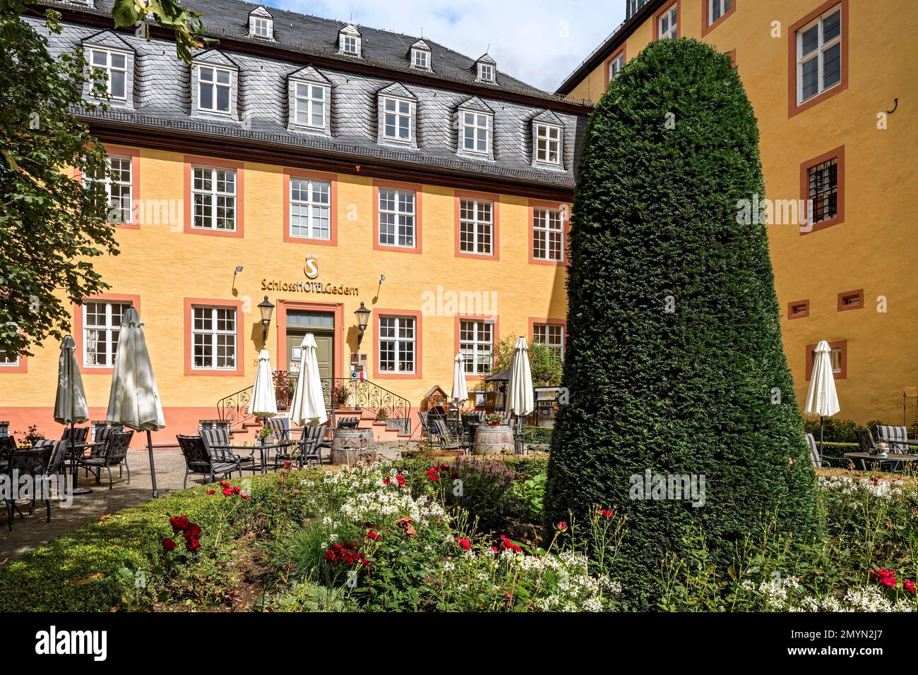Baroque Prinzessbau with castle hotel in Gedern Renaissance castle ...
