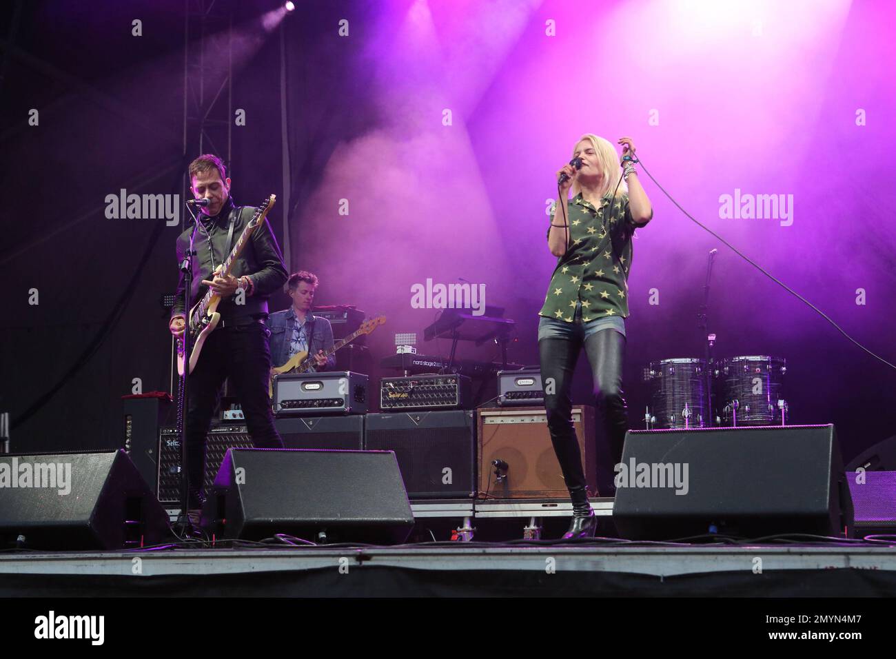 Alison Mosshart and Jamie Hince with The Kills performs during the 2016 ...