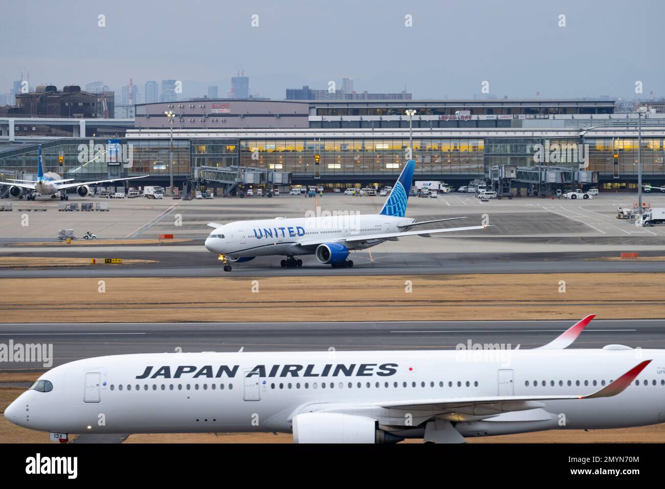 Tokyo, Japan. 2nd Feb, 2023. United Airlines Boeing 777 passing a Japan ...