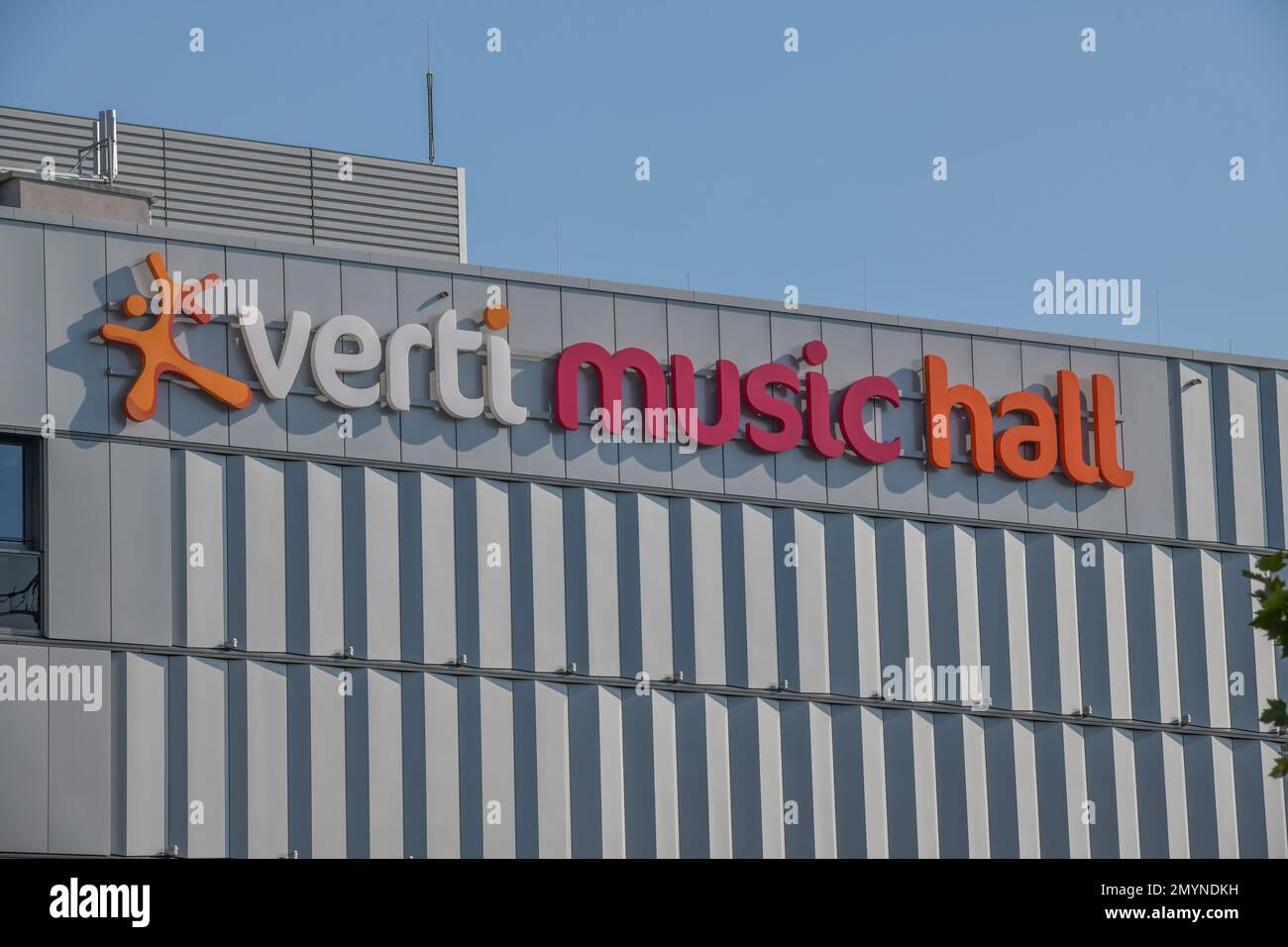 Mercedesplatz hi-res stock photography and images - Alamy