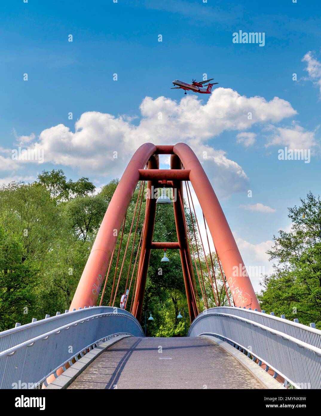 Arched bridge over the Hohenzollern Canal in Jungfernheide, Berlin ...
