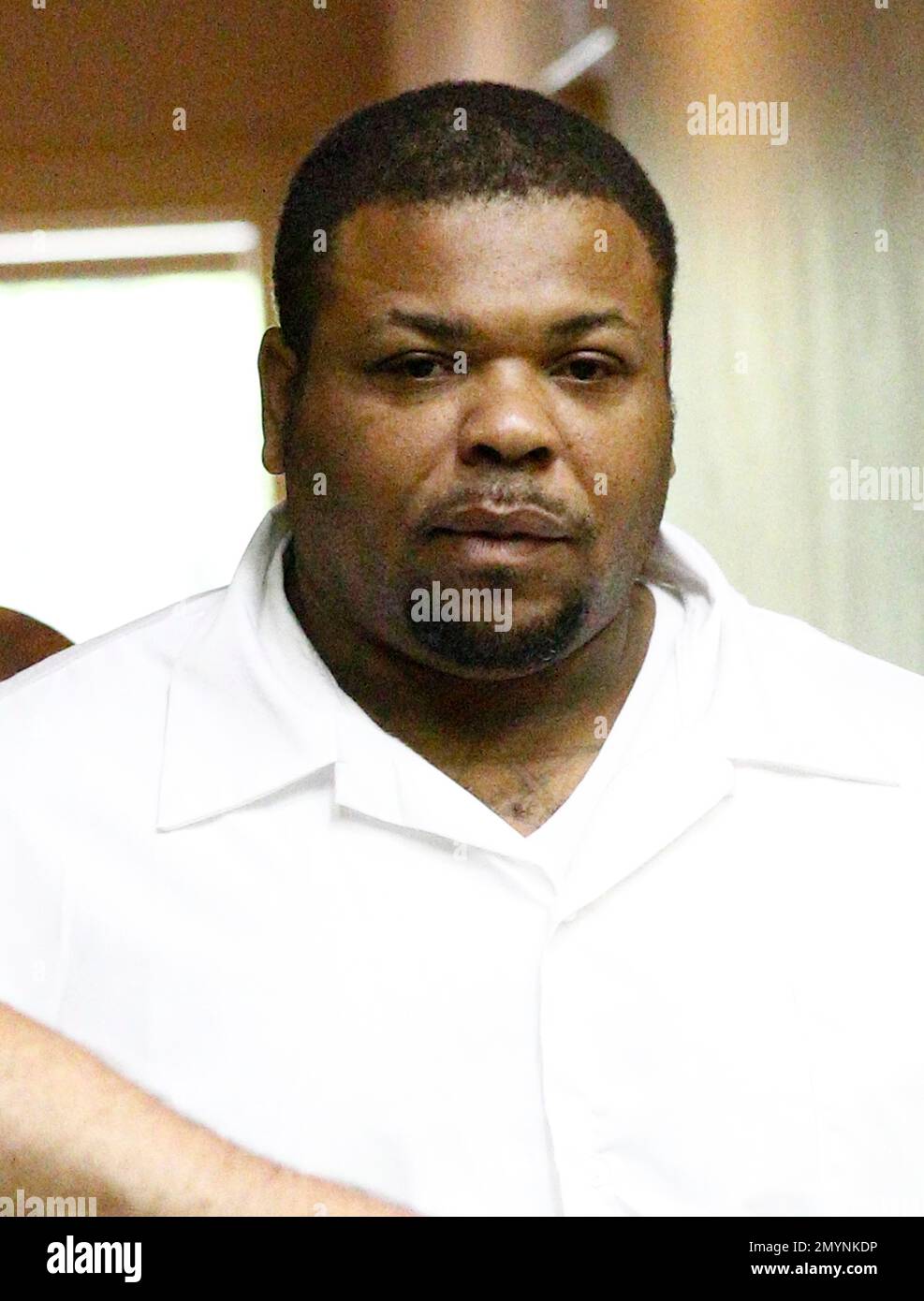 Odell Hallmon looks around the primary courtroom of the Montgomery ...