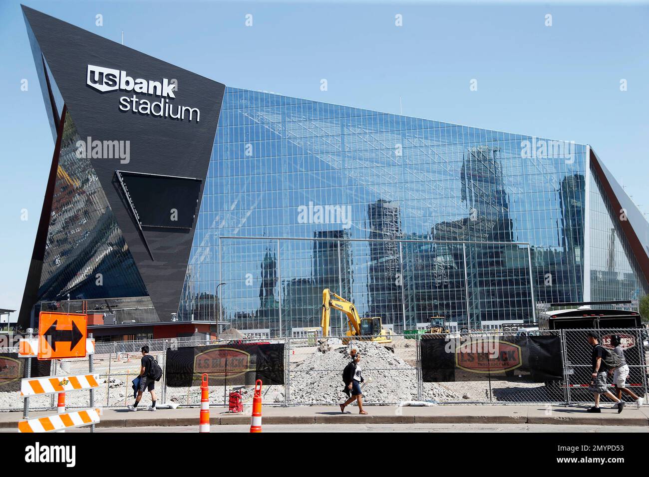 The Minneapolis skyline is reflected in the new U.S. Bank Stadium in ...