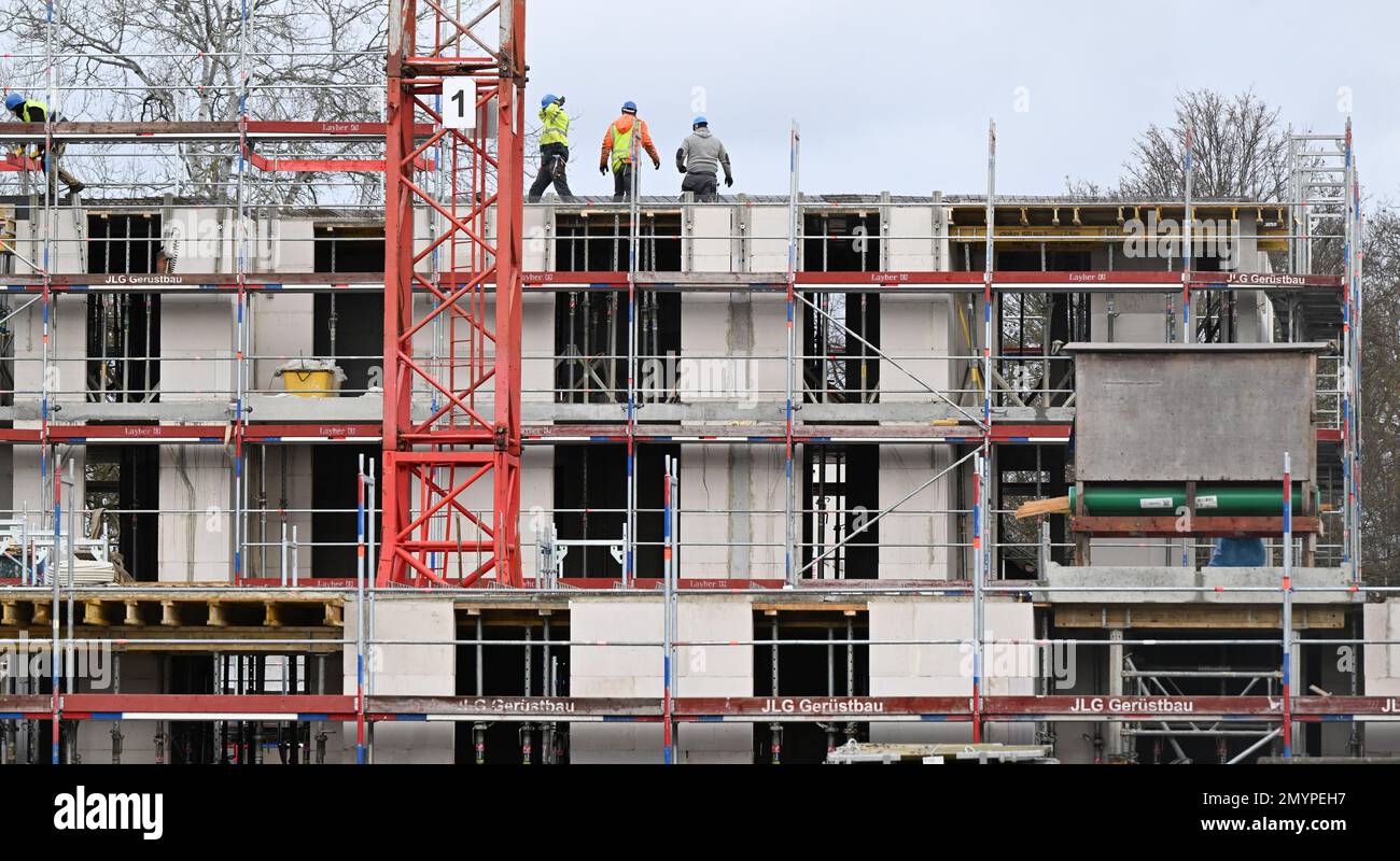Housing bottleneck hi-res stock photography and images - Alamy