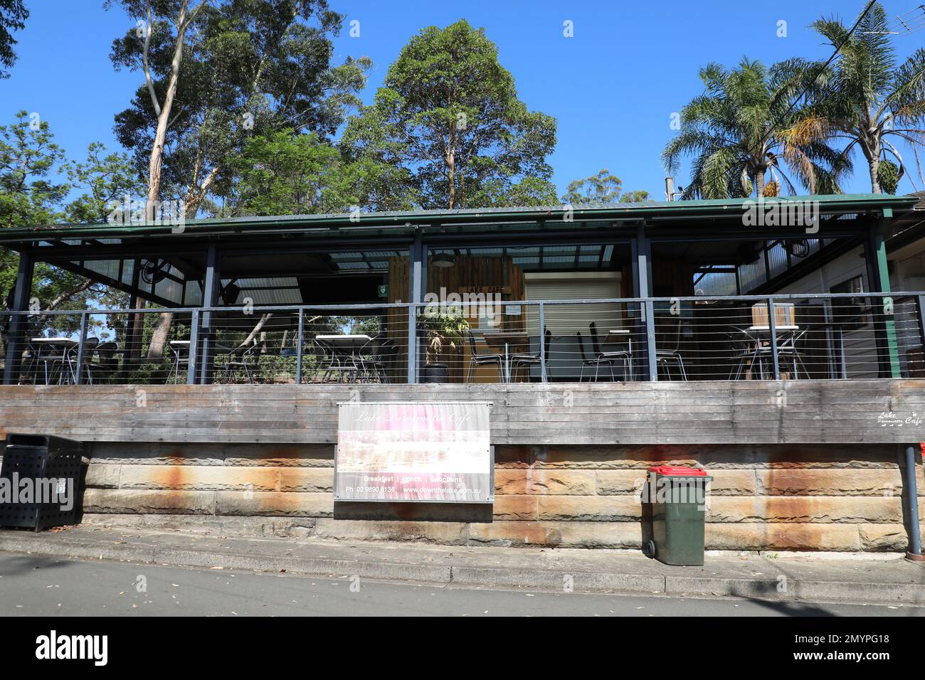 Lake Parramatta Cafe at Lake Parramatta Reserve Stock Photo - Alamy