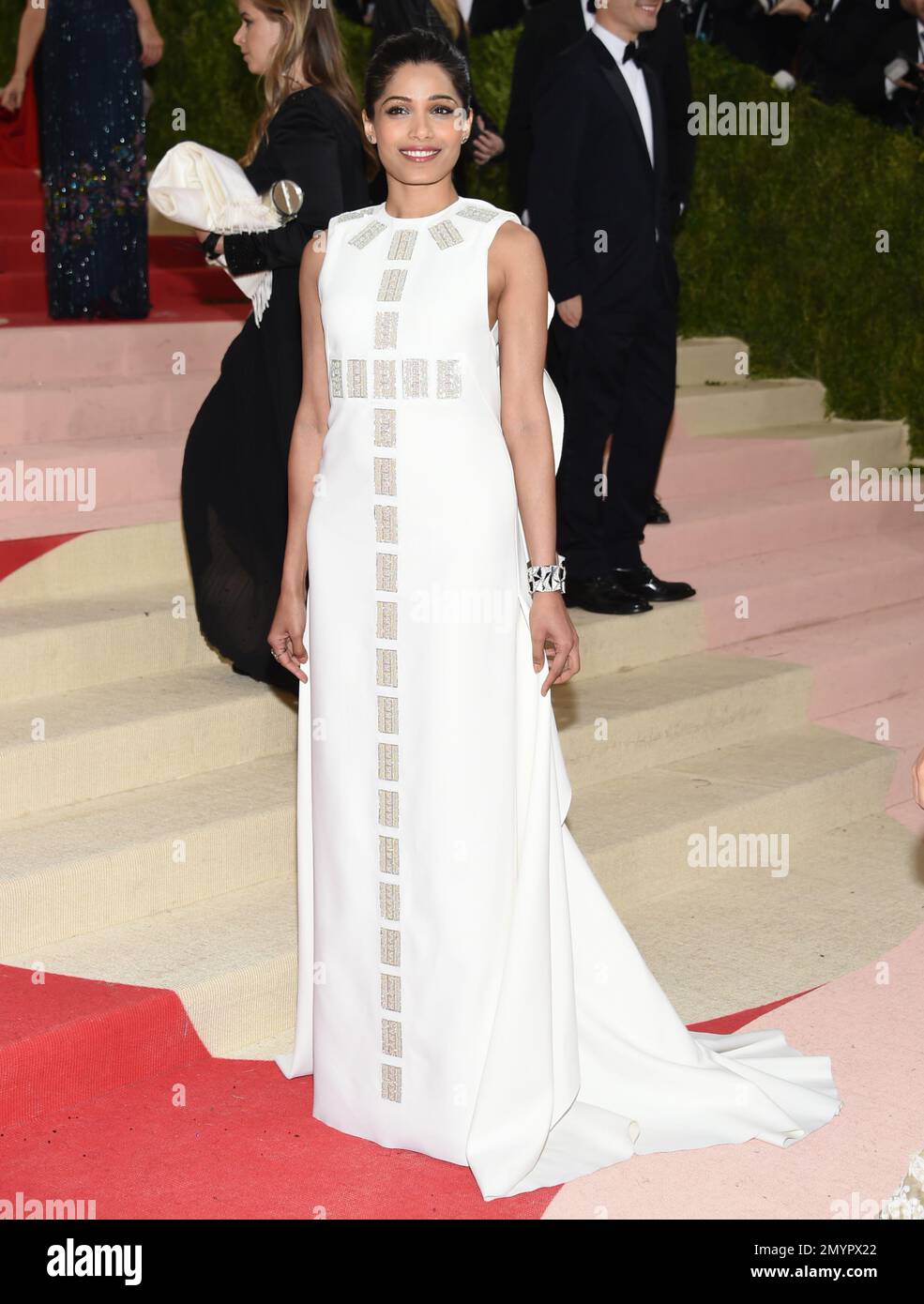 Freida Pinto arrives at The Metropolitan Museum of Art Costume ...