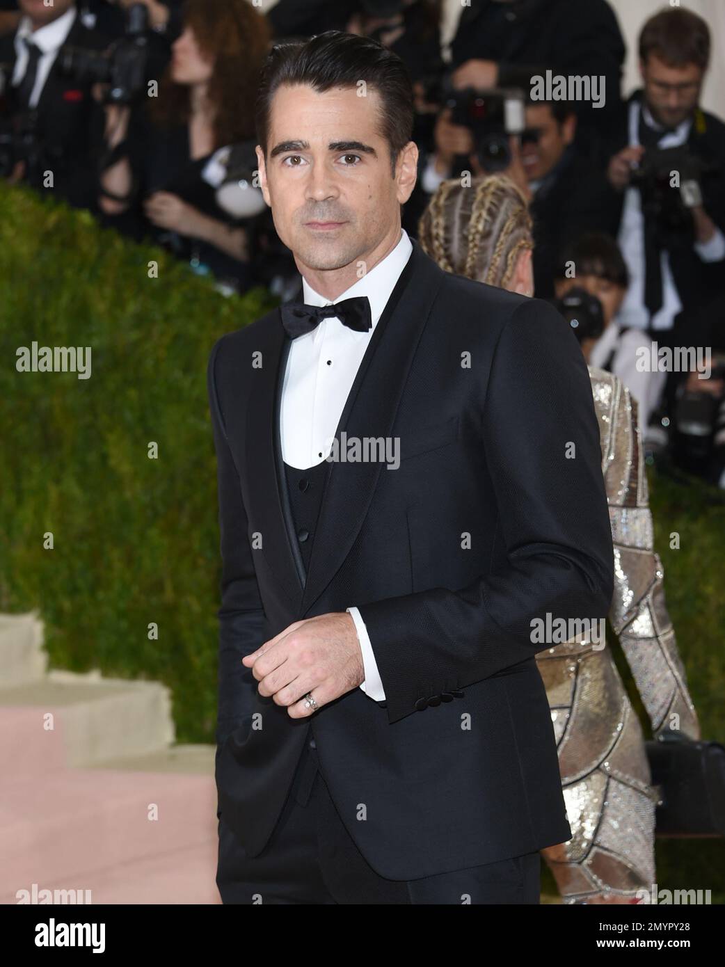 Colin Farrell arrives at The Metropolitan Museum of Art Costume ...