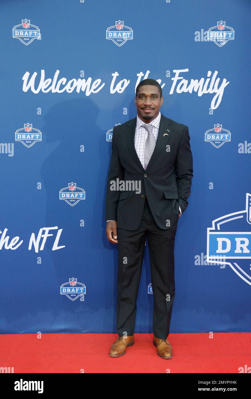 Former Walter Payton Men of the Year Quentin Jammer poses for photos ...