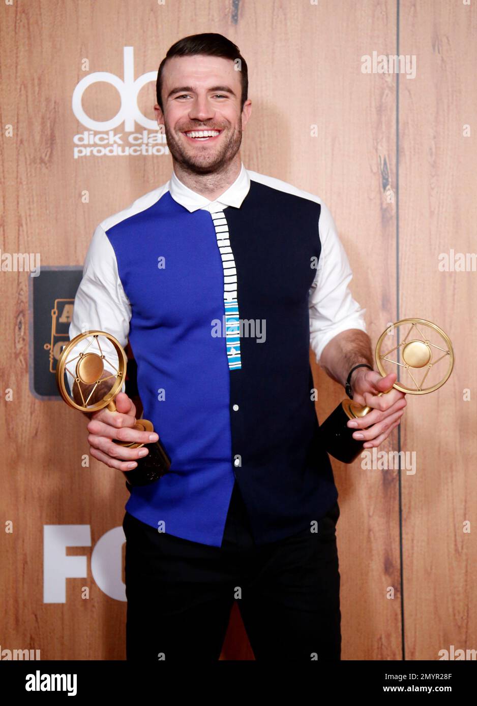 Sam Hunt poses with the award for digital album of the year "Montevallo ...