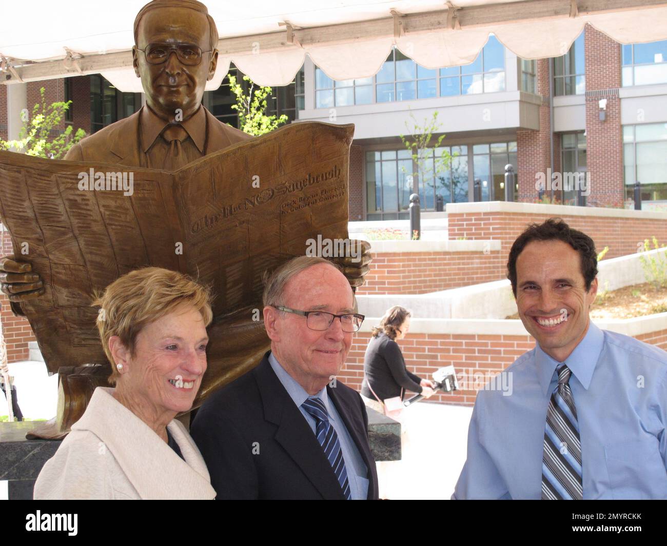 Longtime former U.S. Sen. and Nevada Gov. Richard Bryan, center, poses ...