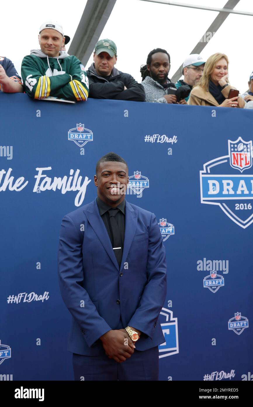 Florida’s Keanu Neal poses for photos upon arriving for the first round ...