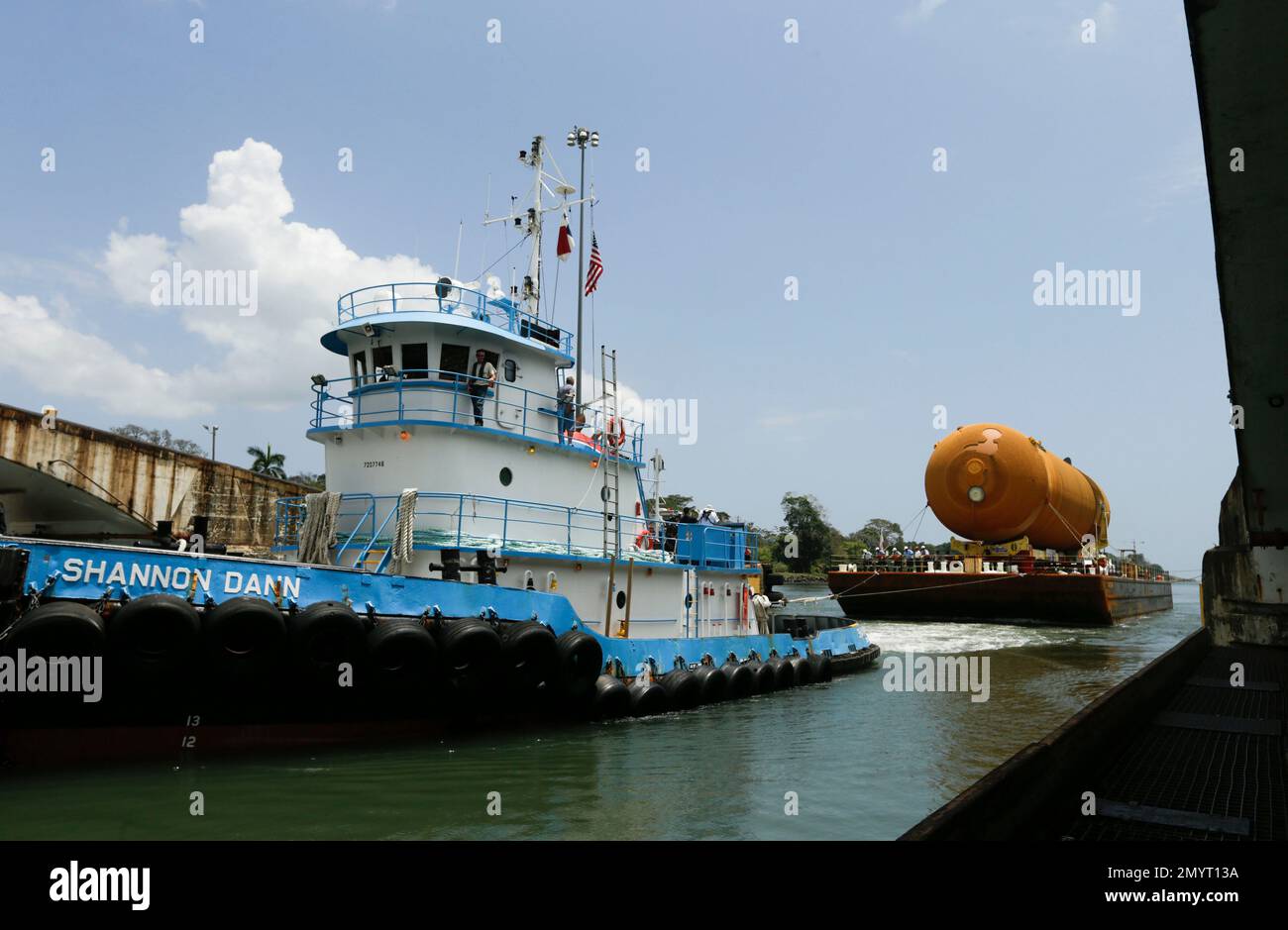 The tugboat and barge transporting NASA's only remaining space shuttle ...