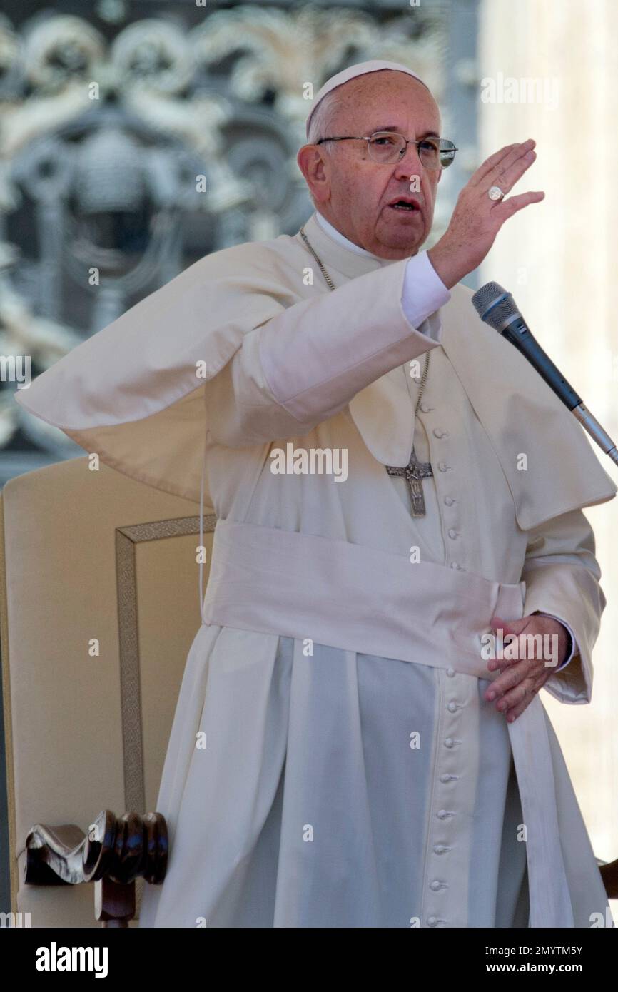 Pope Francis delivers his blessing during a weekly general audience in ...