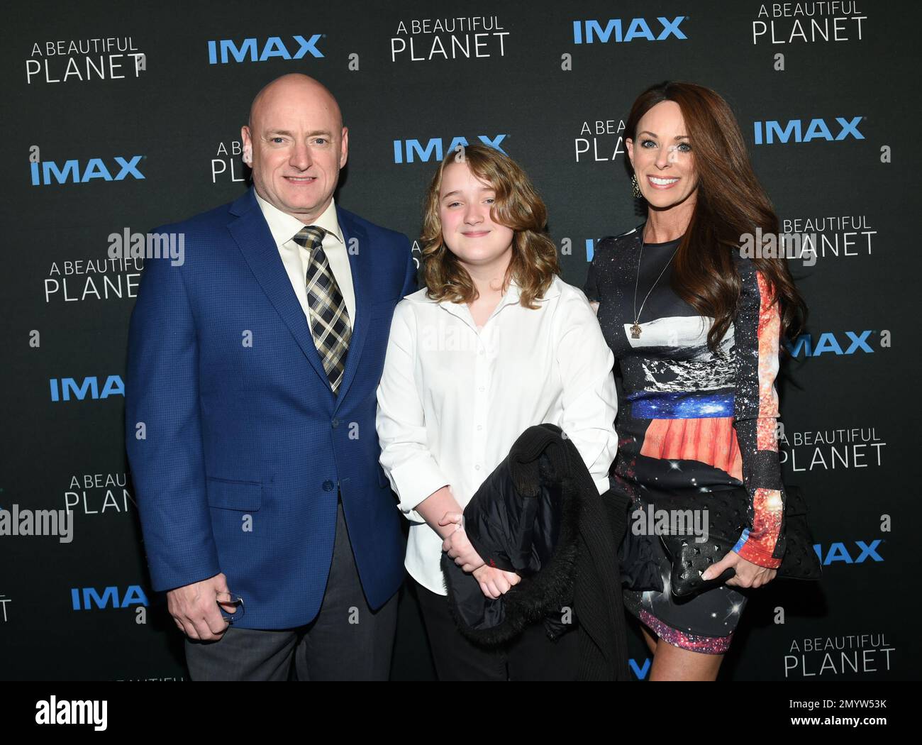 Former NASA Astronaut Scott Kelly poses with his daughter Charlotte and ...