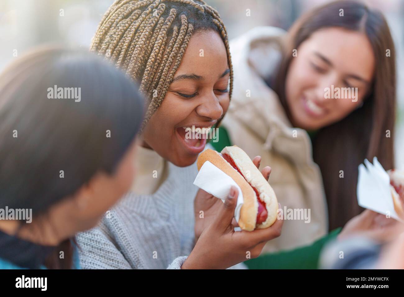 African woman dog in park hi-res stock photography and images - Alamy