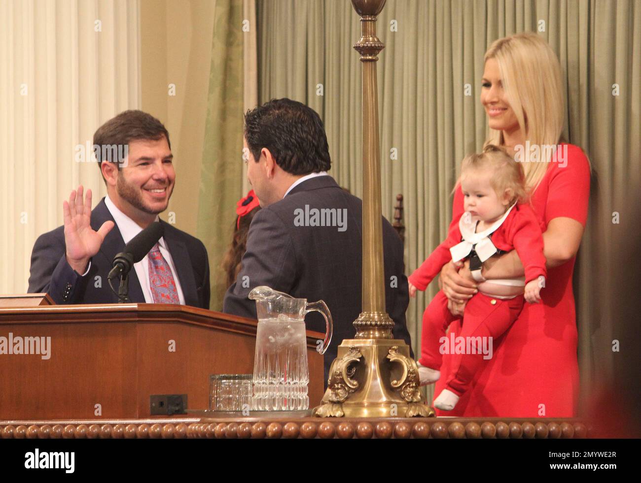 Newly elected Assemblyman Joaquin Arambula, D-Kingsburg, left, takes ...