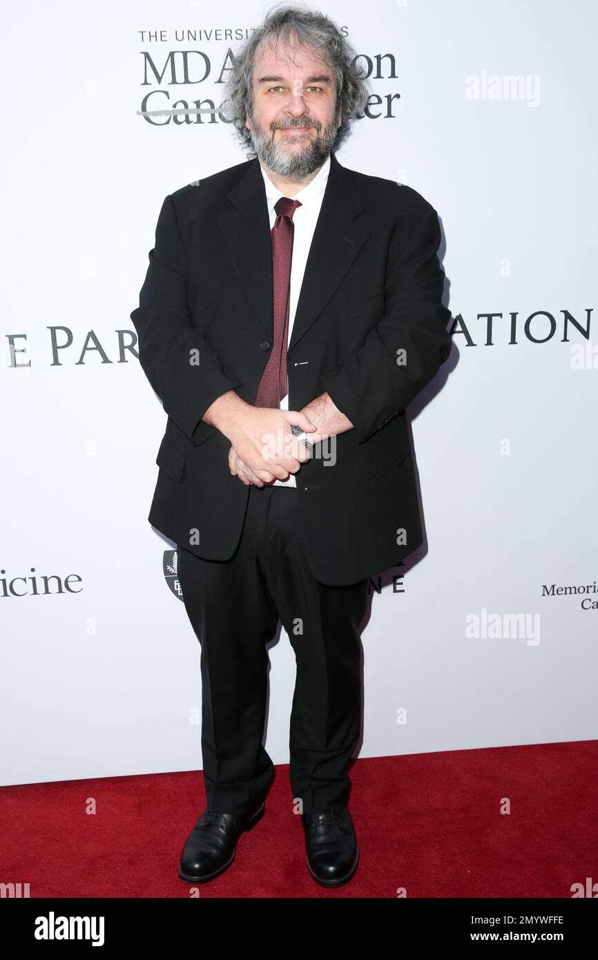 Peter Jackson arrives at Sean Parker and the Parker Foundation's Gala ...