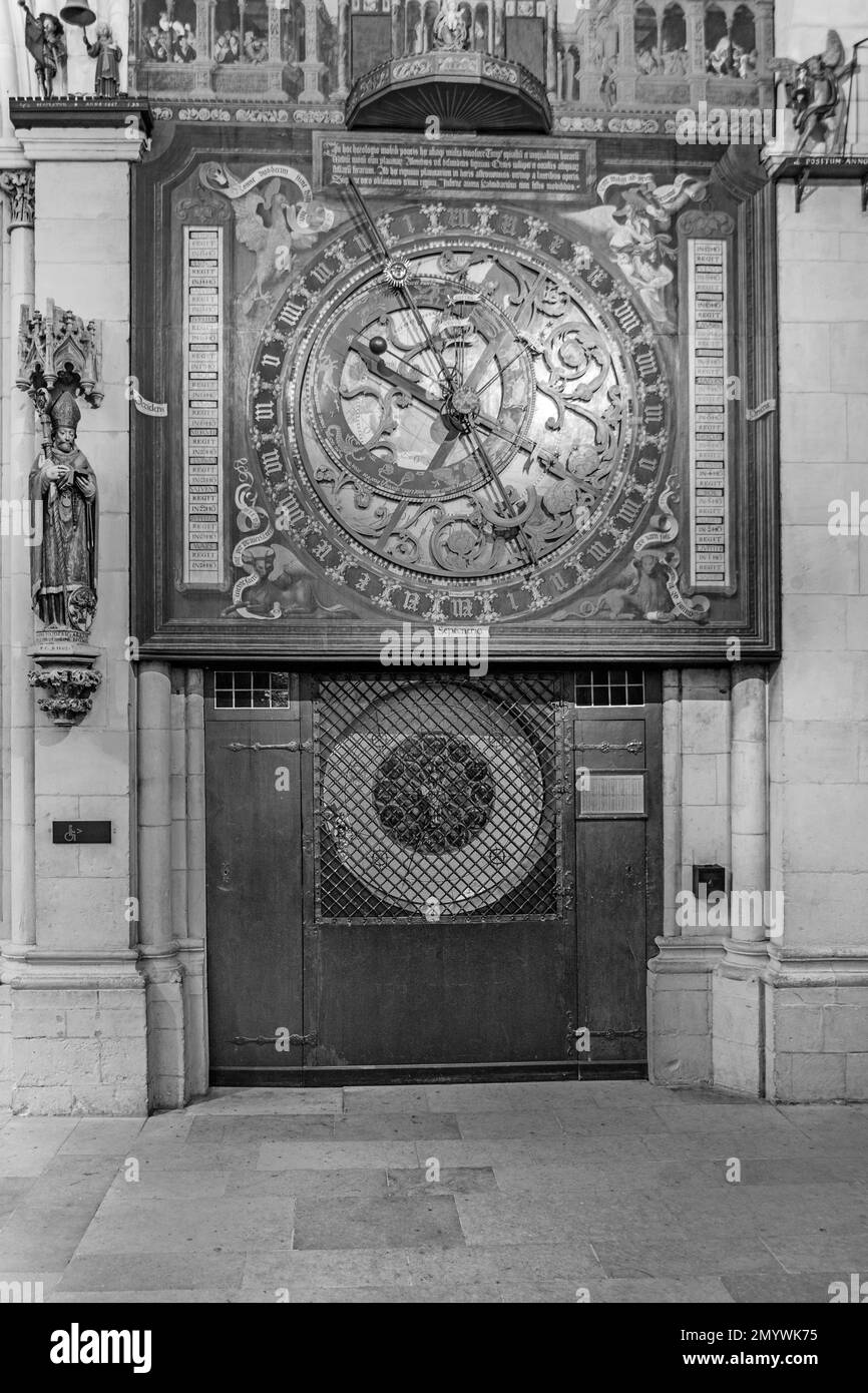 Architecture detail old clock Black and White Stock Photos & Images - Alamy