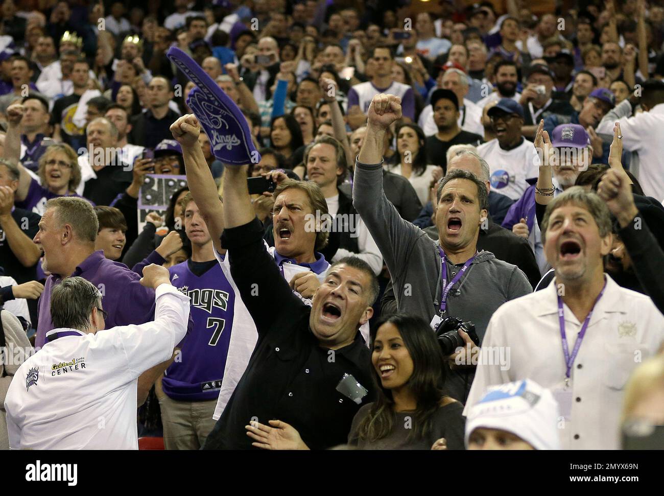 Sacramento Kings fans cheer in the closing moments of the Kings 114-112 ...