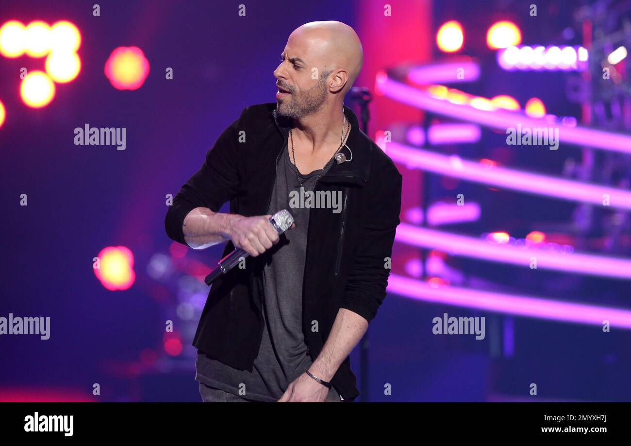Chris Daughtry performs at the "American Idol" farewell season finale ...