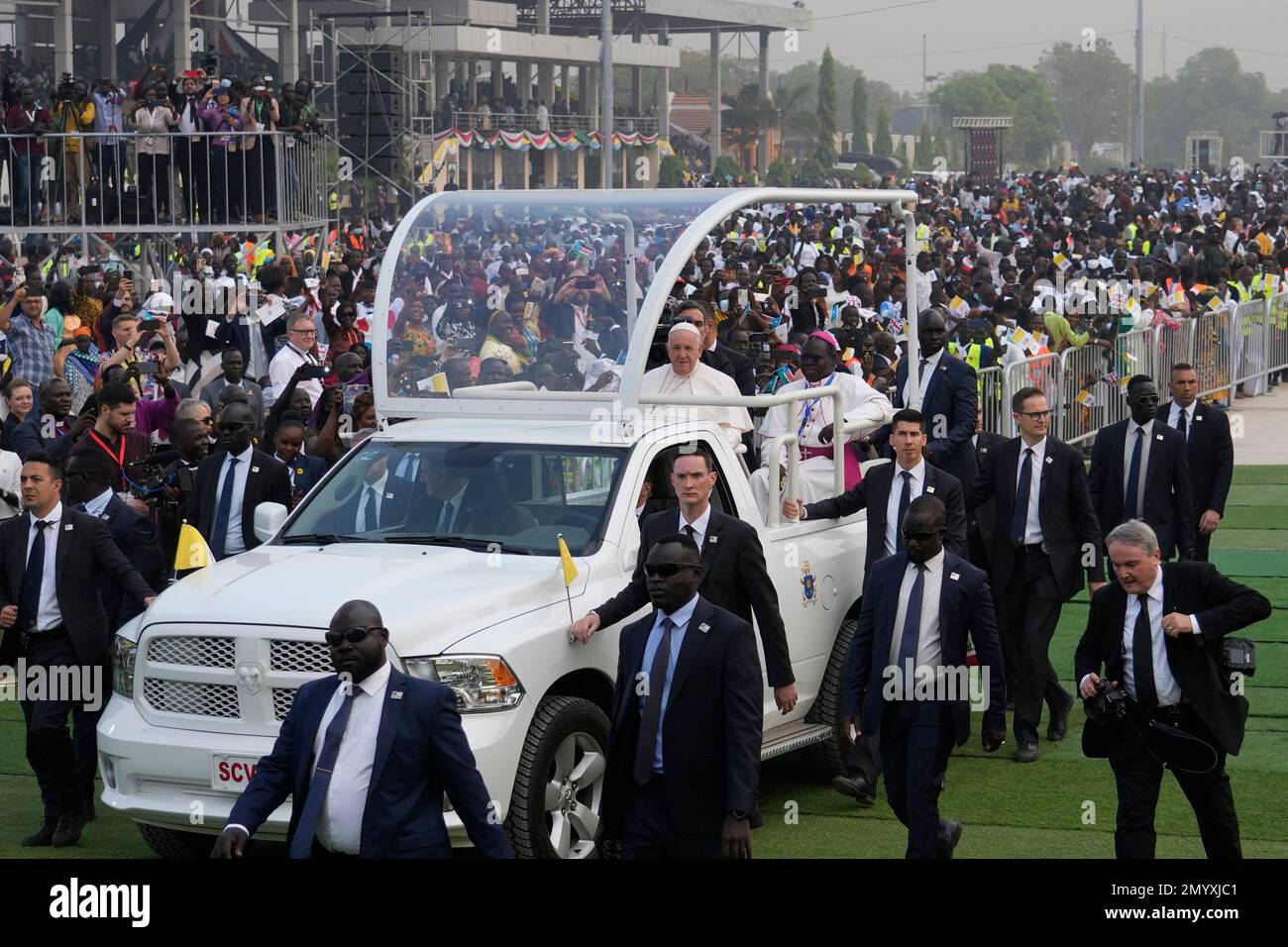 Pope Francis arrives to celebrate mass at the John Garang Mausoleum in ...
