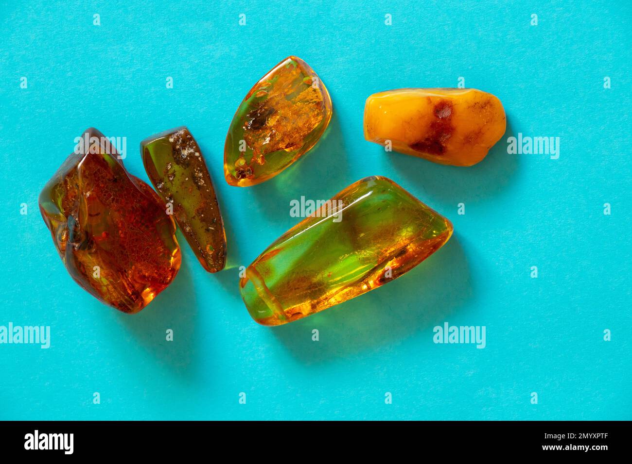 Amber crystal hi-res stock photography and images - Alamy